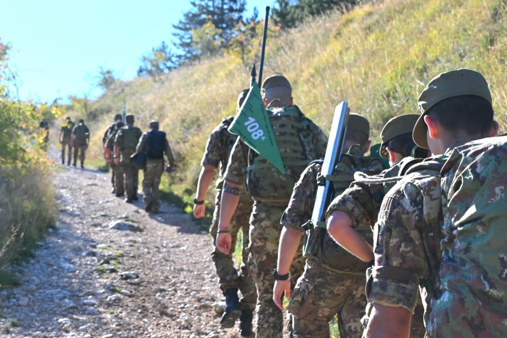 Battaglione alpini L'Aquila: marcia addestrativa a Rocca Calascio ...
