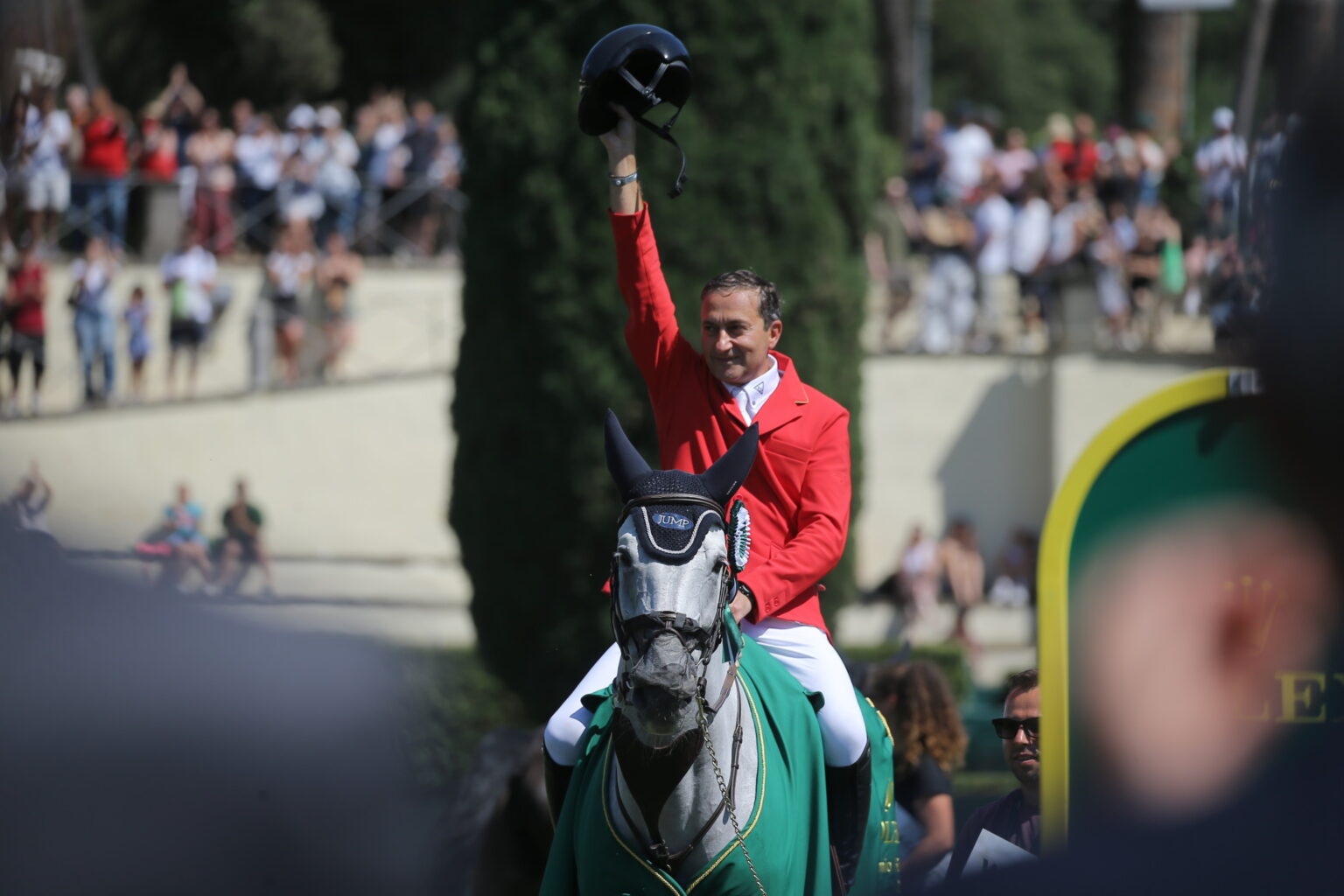 L'aquilano Piergiorgio Bucci vince il Gran Premio Rolex di La Baule ...